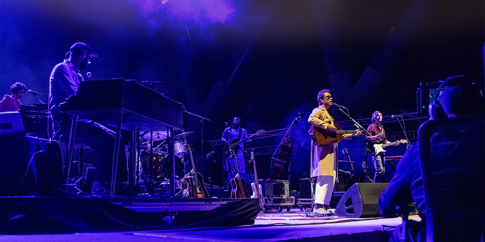 Amos Lee & Indigo Girls Concert at Red Rocks - Photos & Review